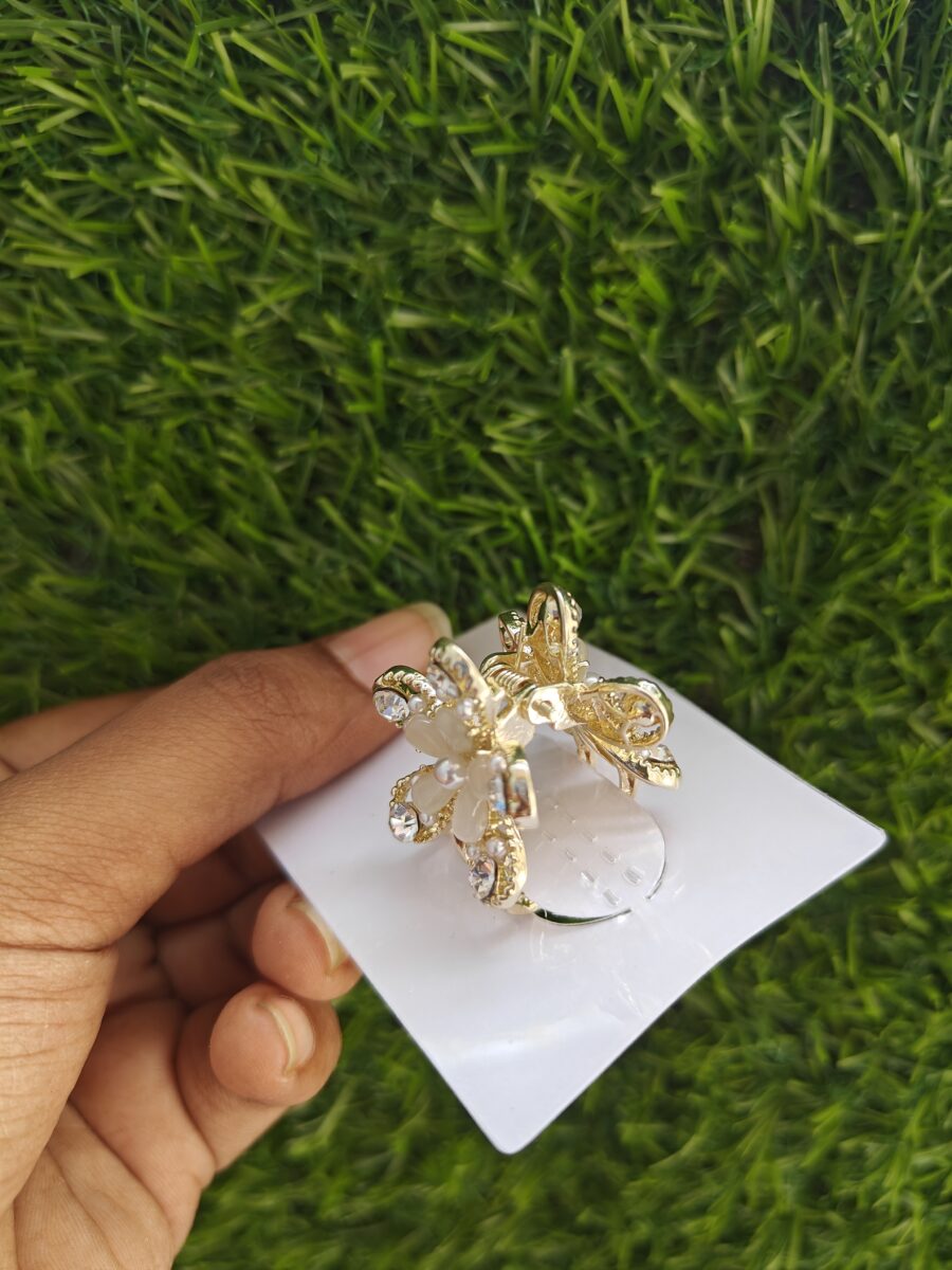 Flower Clutcher – SPB Elegant